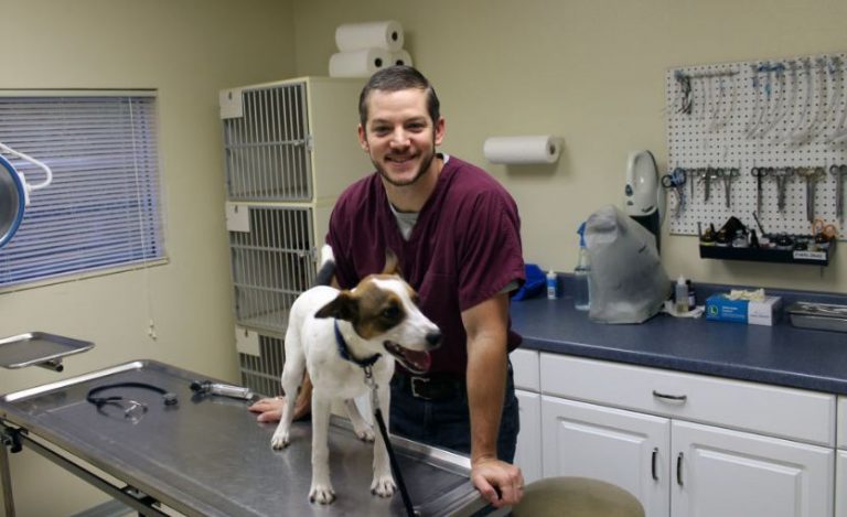 Dr Matt Carriker (veterinarian) Wiki, Net Worth, Age, Salary, Wife ...