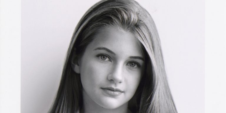 Où est l'actrice Emmy Clarke maintenant ? Wiki, valeur nette, petit ami ...