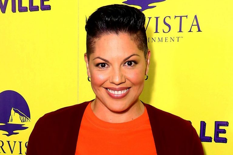 Sara Ramirez husband Ryan DeBolt's Bio: Wedding, Net Worth, Married ...