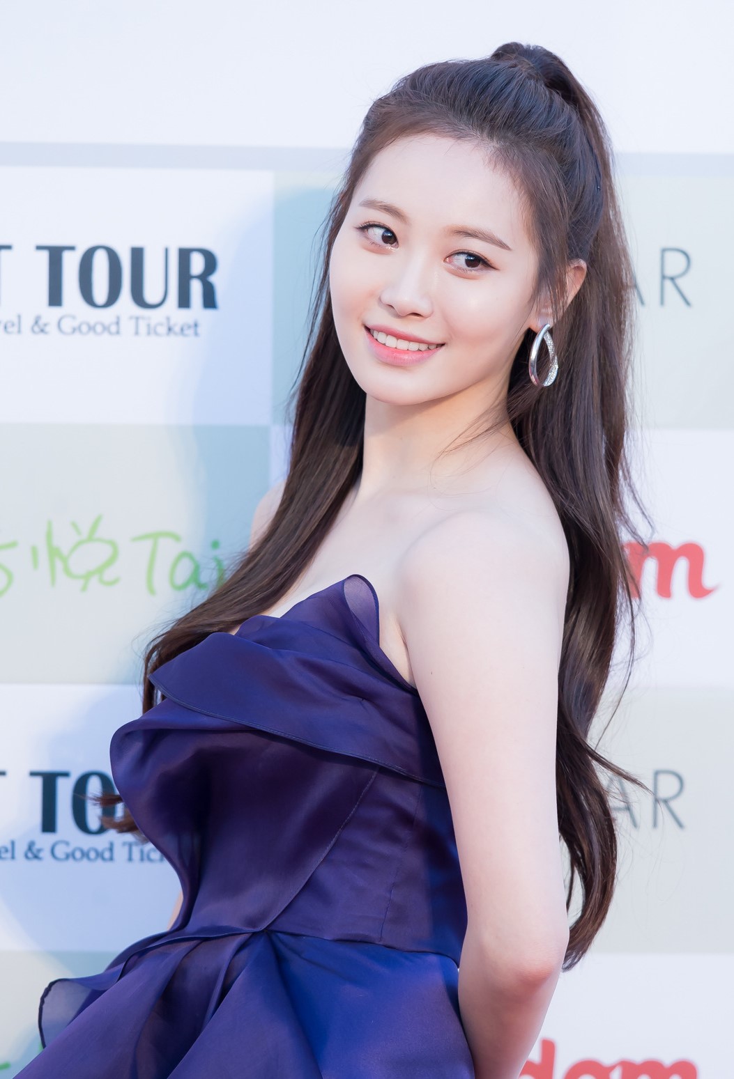 The Untold Truth of ‘Girl’s Day’ Member – Yura (Kim Ah-young)