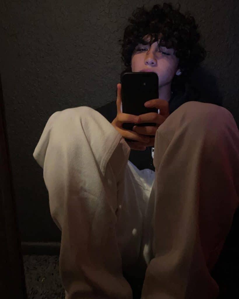 What does Ethan Garcia do for a living? His Age, Height, Net Worth
