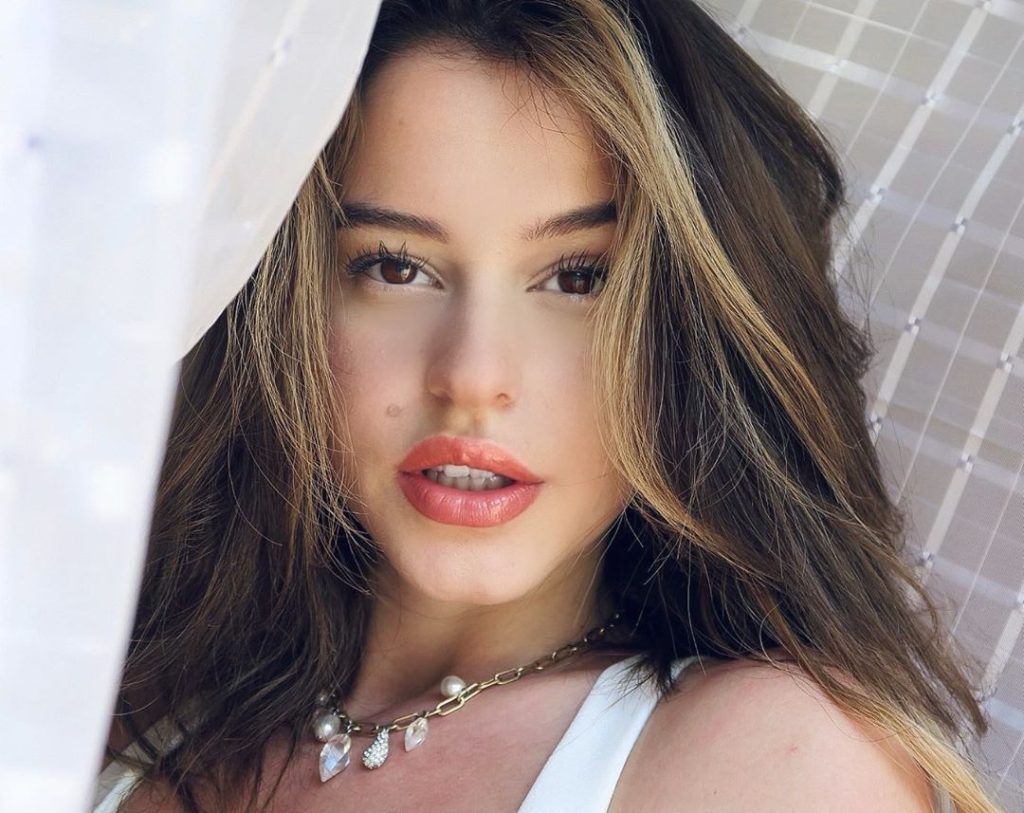 The Life of Lea Elui: The Rising Star of TikTok and Instagram