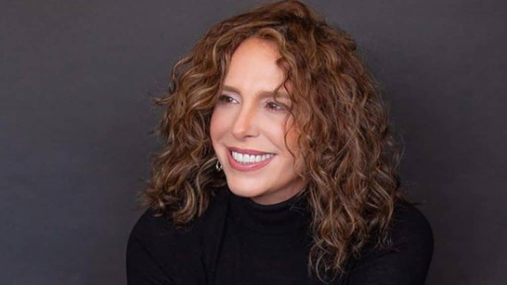 Azela Robinson: The Actress Who Breaks Stereotypes and Barriers