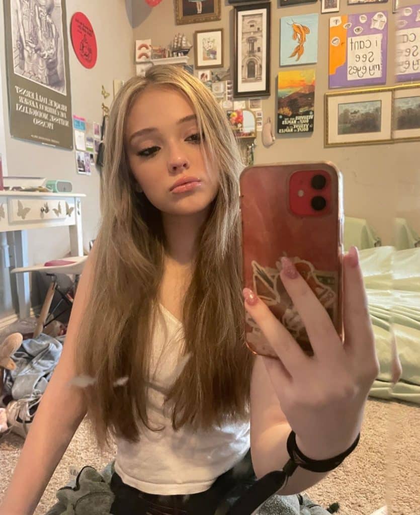 What movies is Kyndra Sanchez in? Her Age, Height, Parents, Bio