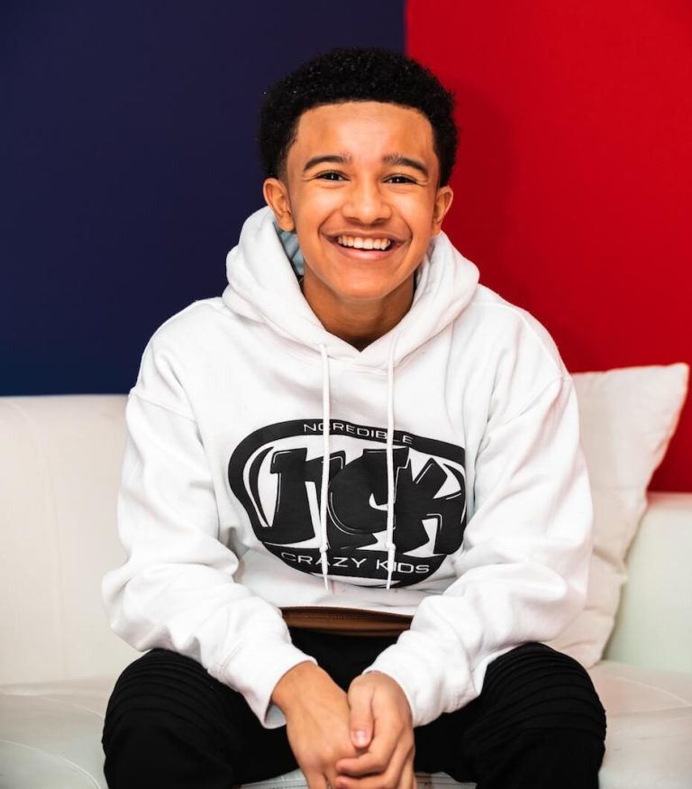 Where is Cameron J. Wright Today? His Age, Height, Parents, Bio