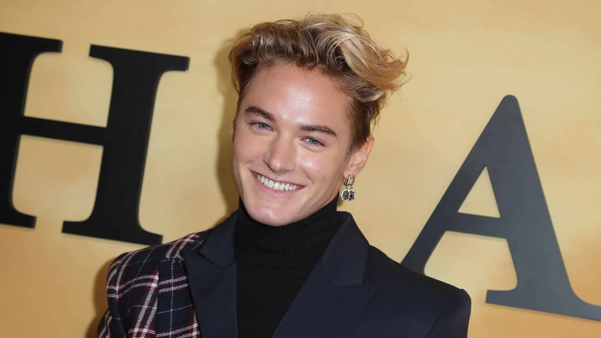 Where is Mitchell Hoog Today? His Age, Height, Dating, Gay, Bio