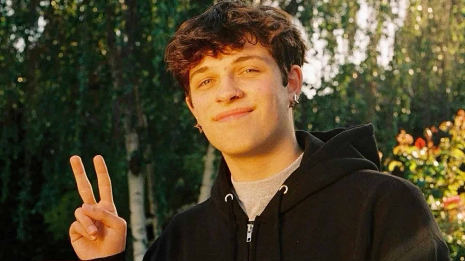 Meet the TikTok Star Nicolas Sturniolo: Age, Siblings, Gay, Dating