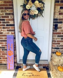 The Life and Career of Ashleyyylreyyy: Age, Real Name, Dating