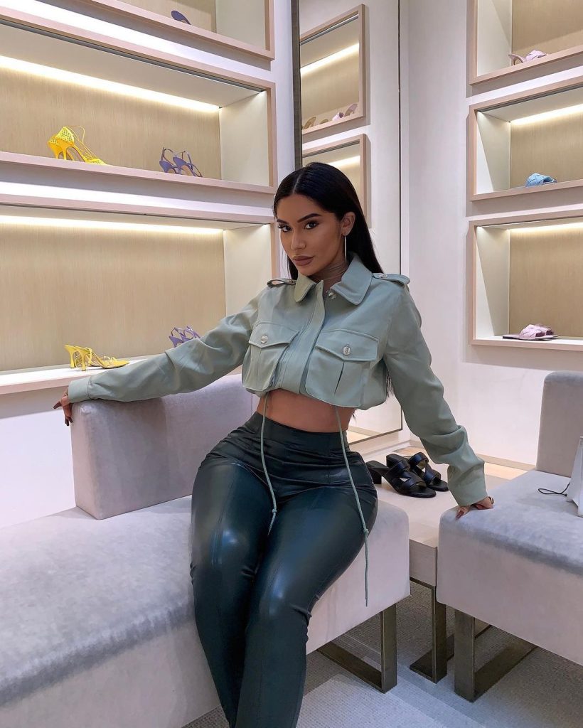 What is Janet Guzman Known for? Her Age, Height, Leaks, Dating