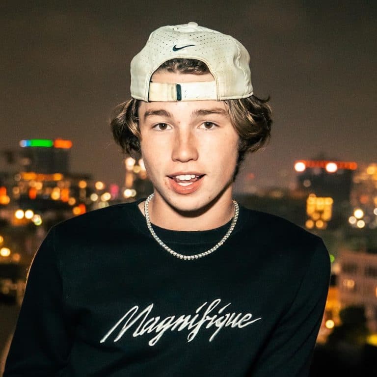 What shows is Owen Holt in? His Age, Height, Siblings, Net Worth