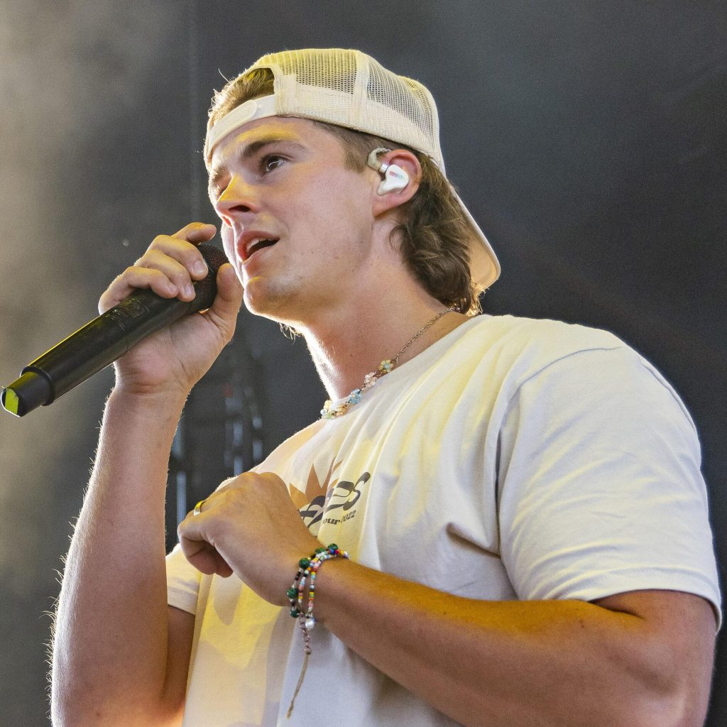 Who is Forrest Frank? His Age, Height, Wife, Child, Net Worth
