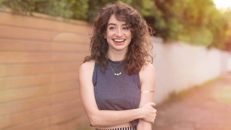 Pour quoi Jules Latimer est-elle célèbre ? Son âge, son mari, sa page ...